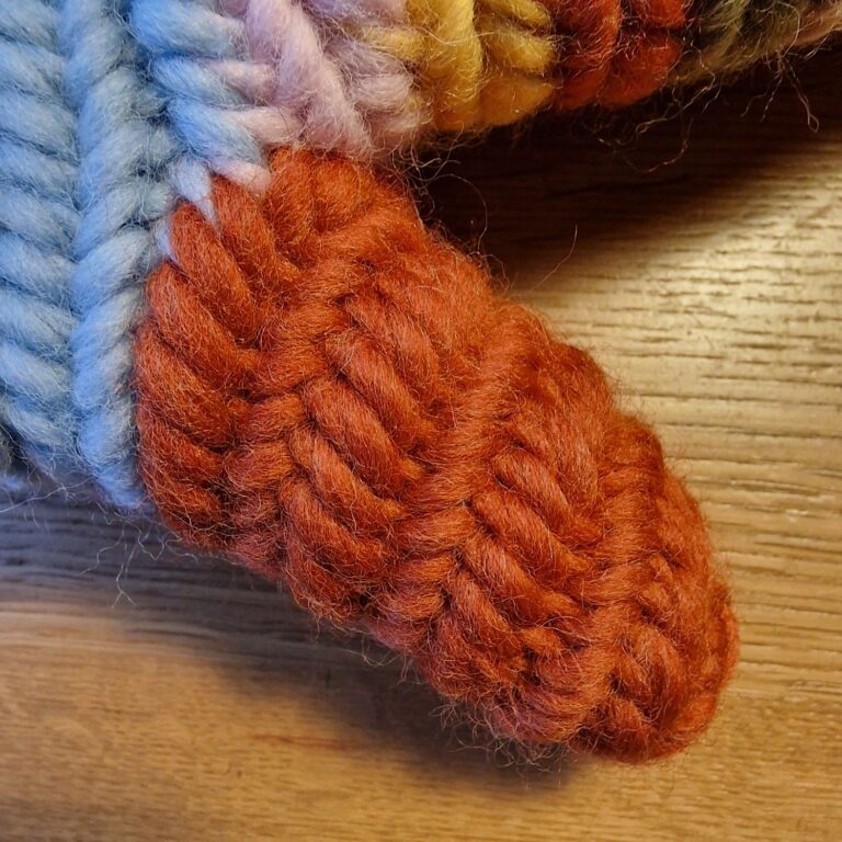 Needlebinding Mittens. – Needlebinding.com